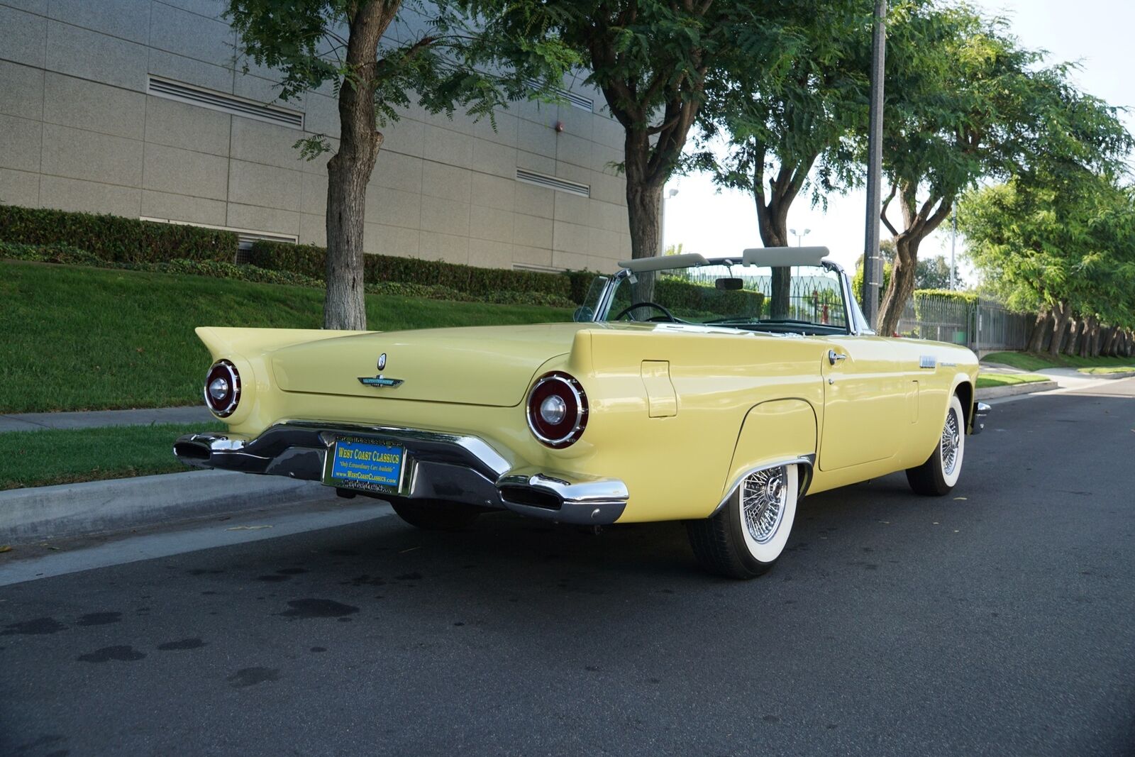 1957 Ford Thunderbird E Code Rear Bumper View | Ford Thunderbird club ...